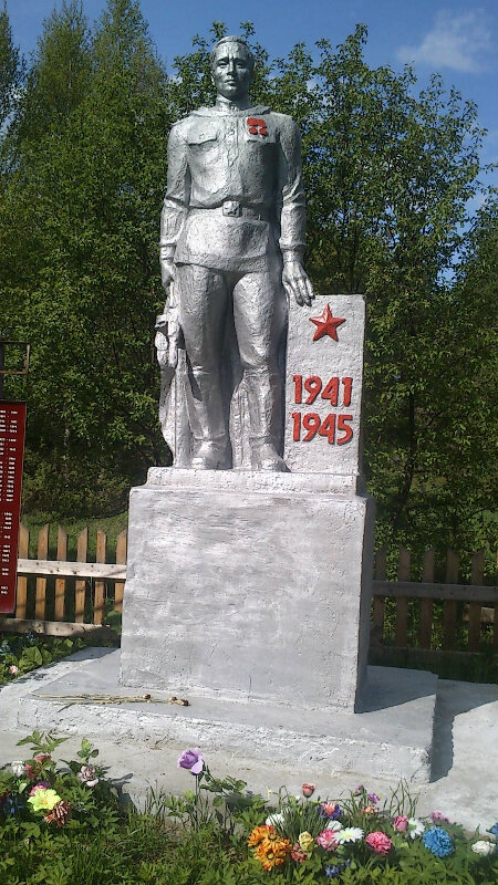 Anıt, heykel Погибшим землякам в Великой Отечественной войне, Vologodskaya oblastı, foto