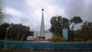 Обелиск павшим за Родину в Великой Отечественной войне, 1941-1945 гг. (Луговая улица No:12, село Мокрая Савалеевка), anıt, heykel  Tataristan'dan
