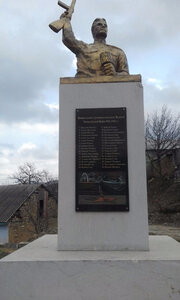 Вечная память аркасцам, павшим в Великой Отечественной войне, 1941-1945 гг. (Republic of Daghestan, Buynakskiy rayon, selo Arkas), anıt, heykel  Dağıstan'dan