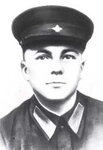Герою Советского Союза Гужвину Петру Кузьмичу (Pochtovaya ulitsa No:14, selo Pokrovka), anıt levhası, anıt taş  Astrahanskaya oblastından