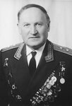 Макарычеву Михаилу Ивановичу (ulitsa Krasnaya Ploshchad No:26, selo Astradamovka), anıt levhası, anıt taş  Ulyanovskaya oblastından