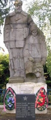 Anıt, heykel Братская могила, Minskaya oblastı, foto