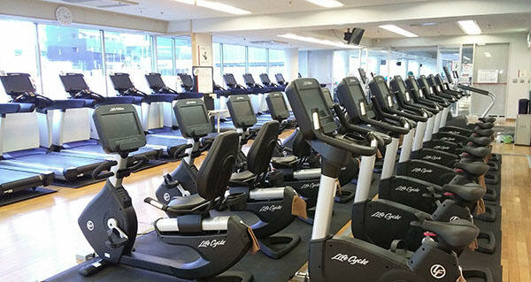 Fitness kulüpleri コナミスポーツクラブ 梅田茶屋町, Osaka, foto