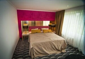 Hotel Hellers Krug (Altendorfer Straße No:19, Holzminden), otel  Holzminden'dan