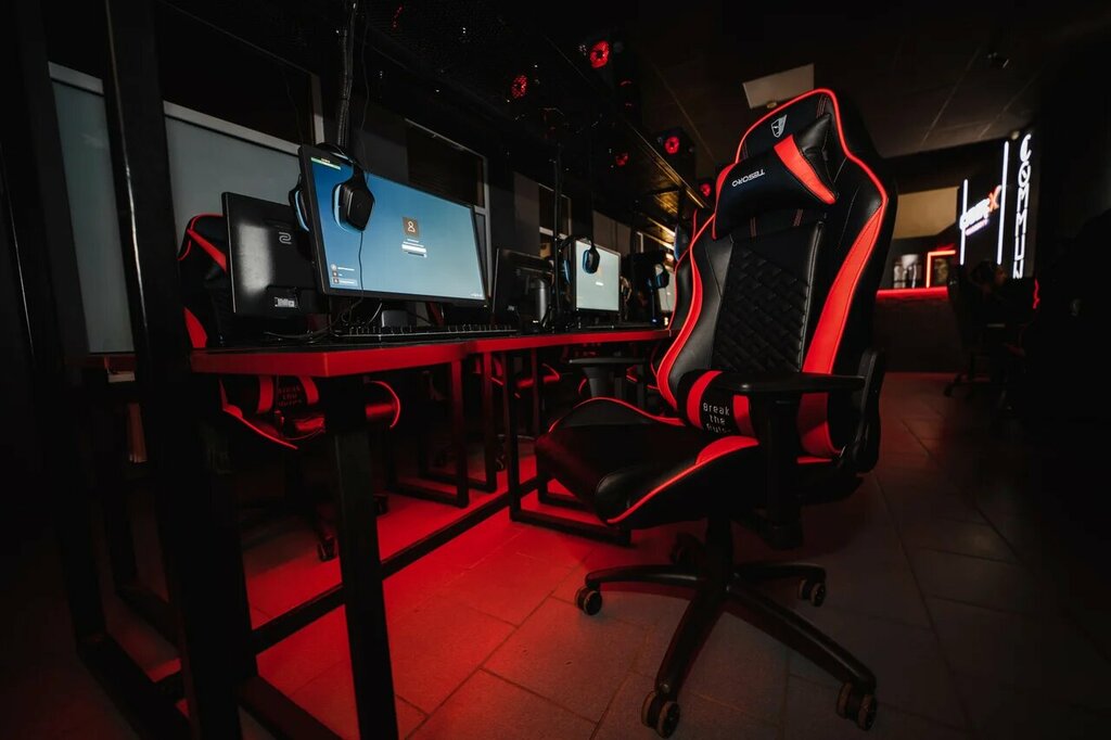 Bilgisayar kulübü Киберклуб CyberX, Tihoretsk, foto
