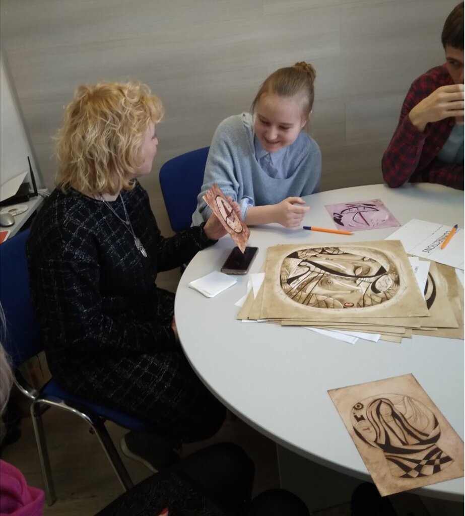 Yabancı dil kursları Obrazovatelny tsentr Parabola, Saint‑Petersburg, foto