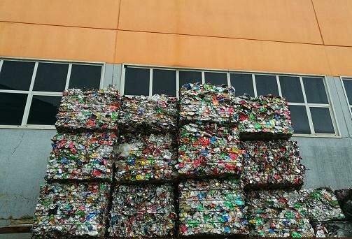 Büyük mağazalar Excedentes Industriales, Medellin, foto