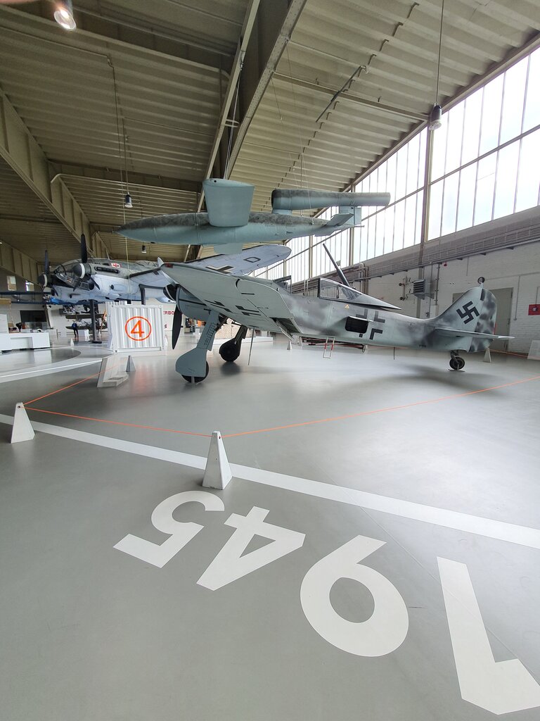 Müzeler ve sanat galerileri Luftwaffe museum, Berlin, foto
