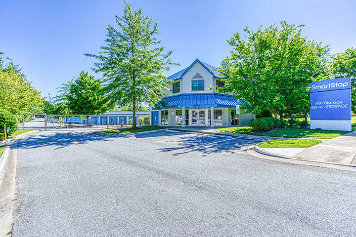 Karavan SmartStop Self Storage, Kuzey Carolina Eyaleti, foto