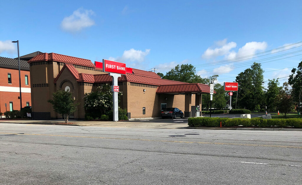 ATM'ler First Bank - Jacksonville, Nc, Kuzey Carolina Eyaleti, foto