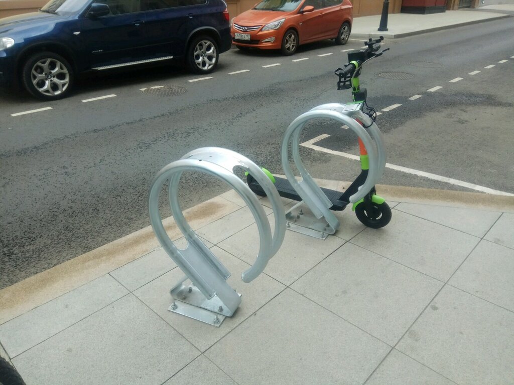 Bisiklet park yerleri Bicycle parking, Moskova, foto