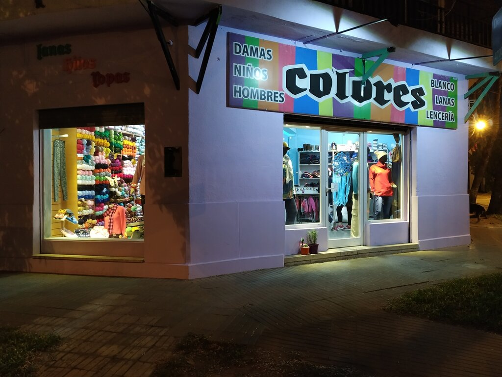 Giyim mağazası Colores - Venta De Lanas E Hilos-ropa Damas - Talles Reales, Rosario, foto
