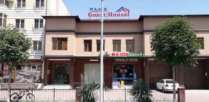 Major (Ahmad Al-Fargʻoniy shoh koʻchasi No:94A, Soy Bo‘yi mahalla fuqarolar yig'ini, Ferghana), otel  Fergana'dan