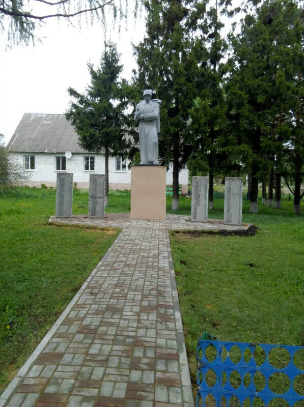 Anıt, heykel Памятный знак погибшим односельчанам в годы Великой Отечественной войны, Orlovskaya oblastı, foto