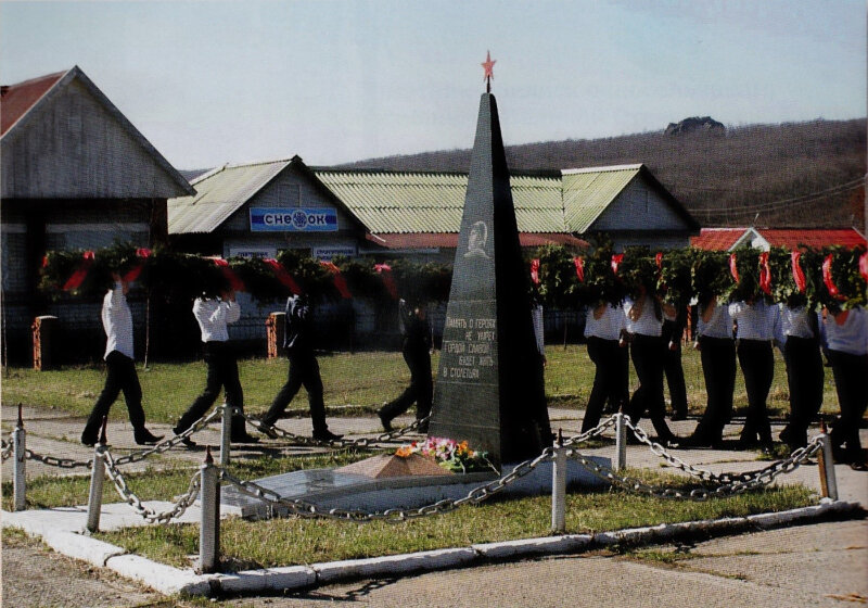 Anıt, heykel Обелиск памяти воинам, погибшим в годы Великой Отечественной войны, Primoriye, foto