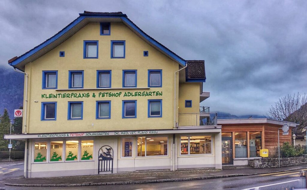 Petshop Petshop 'Adlergarten', Uri, foto