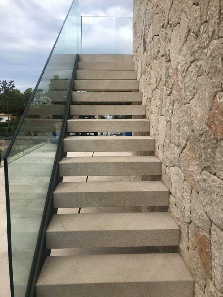 Yeni teknolojiler ve ar-ge merkezleri Construcciones Y Reformas Benítez Navas, Calvià, foto