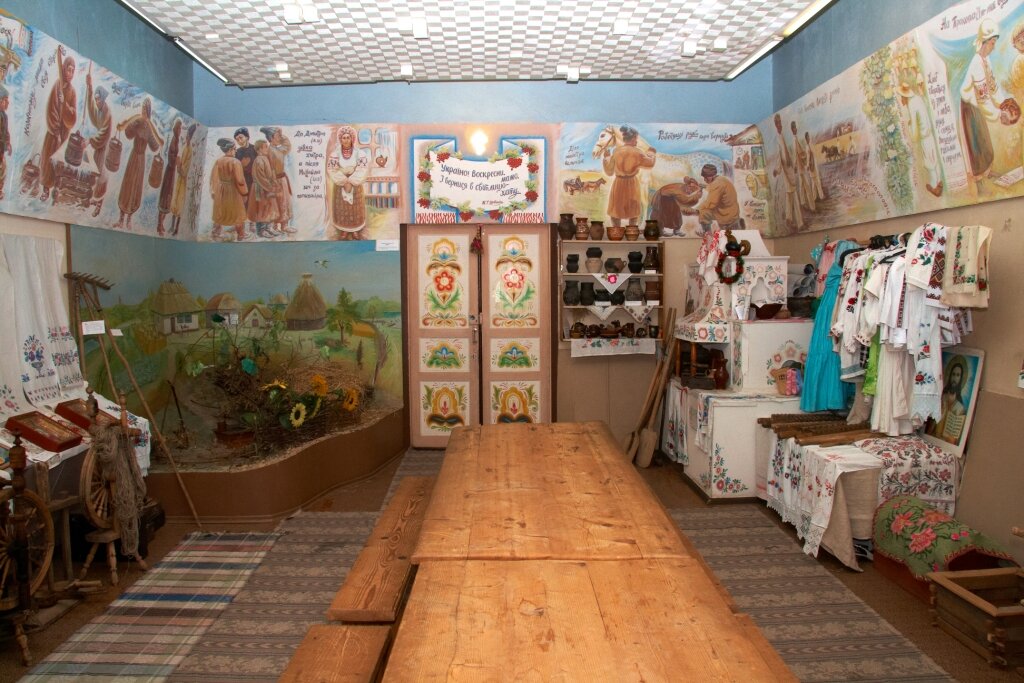 Ortaokul Belotserkovskaya obshcheobrazovatelnaya shkola I-iii st. № 4, Belaya Tserkov, foto