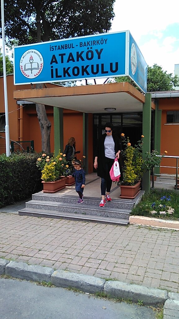 i̇lkokul Ataköy İlkokulu, İstanbul, foto