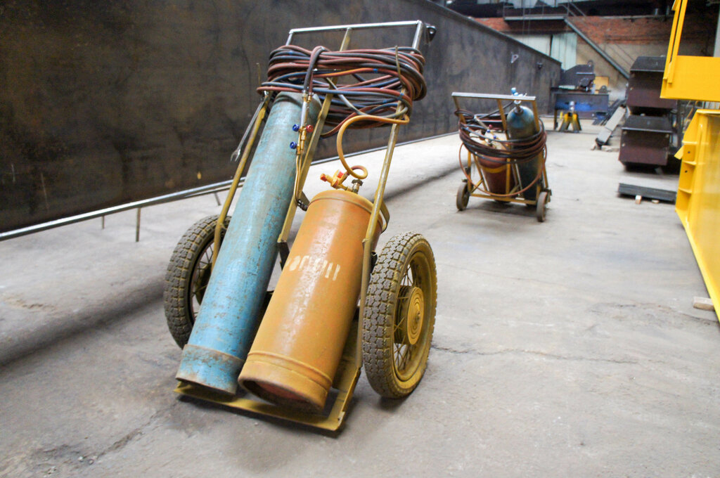 Vinç firmaları Permsky zavod promoborudovaniya, Krasnokamsk, foto