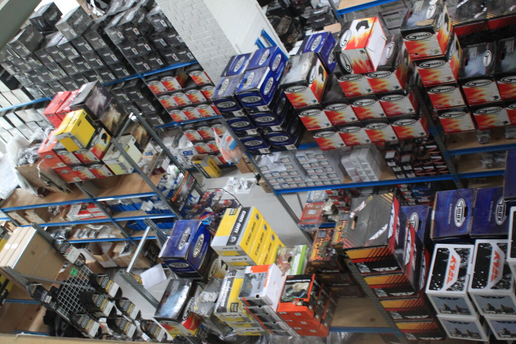 Motosiklet yedek parçaları Elis Motors, Vladivostok, foto
