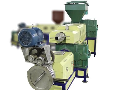 Elektrik ve benzinle çalışan aletler Vash Dom, Krasnoturyinsk, foto