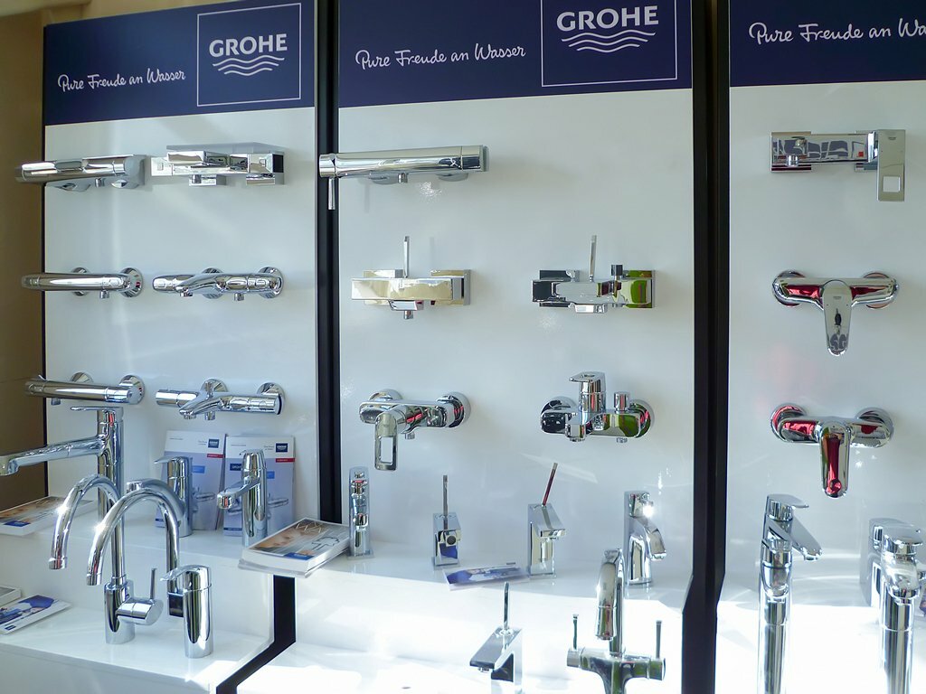 Banyo ve klozet mağazaları SantX, Moskova, foto