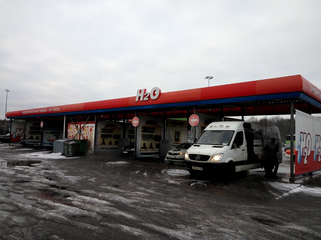 Oto yıkama Moyka 24 chasa, Saint‑Petersburg, foto