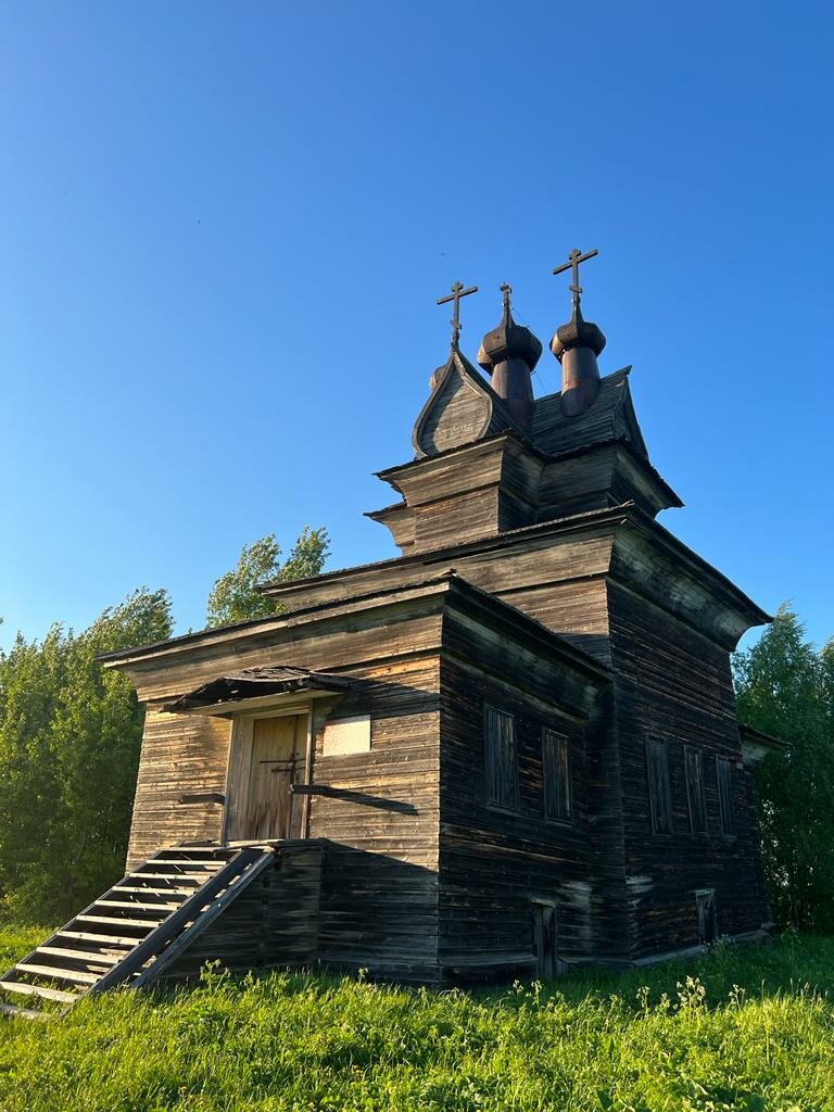 Ortodoks kiliseleri Tserkov Georgiya Pobedonostsa V Permogorye, Arhangelskaya oblastı, foto