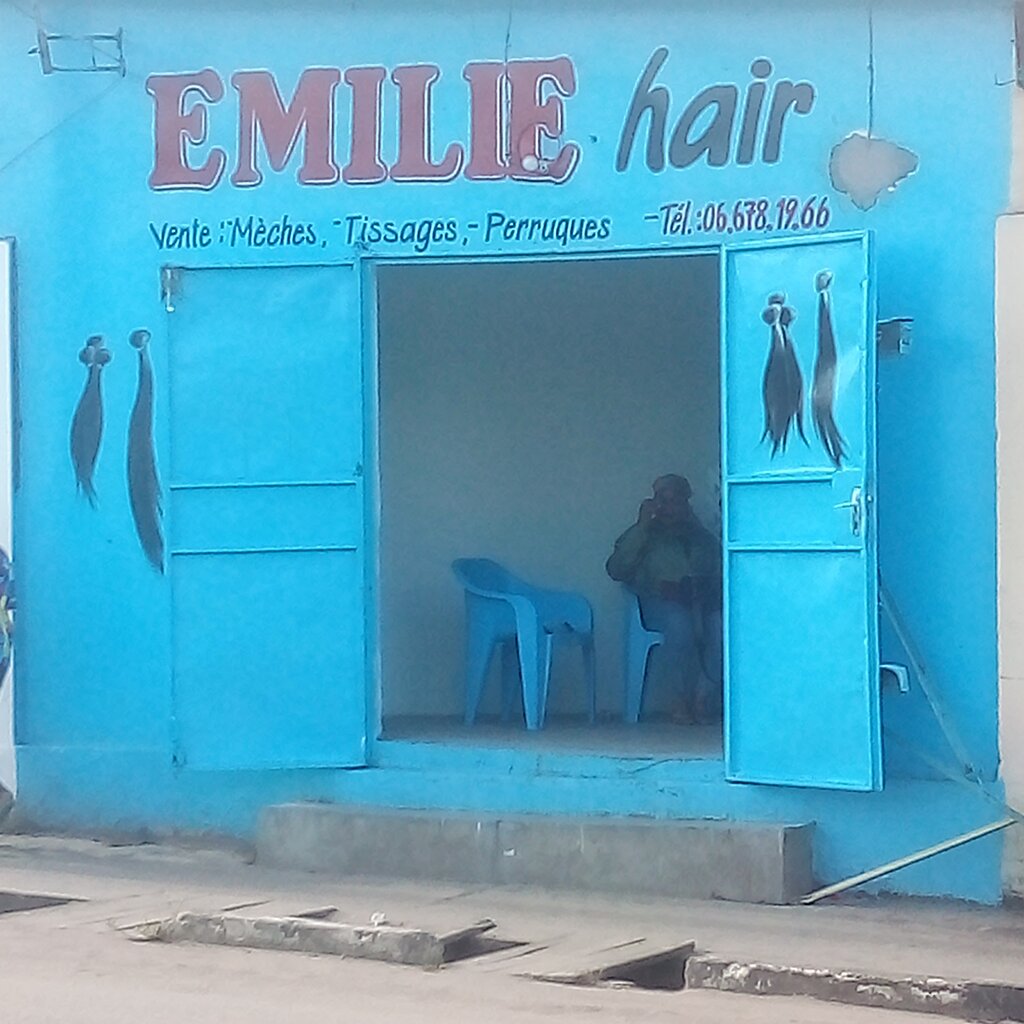 Peruk, kaynak, çıtçıtlı kaynak saç üreticileri Emilie Hair, Brazzaville, foto