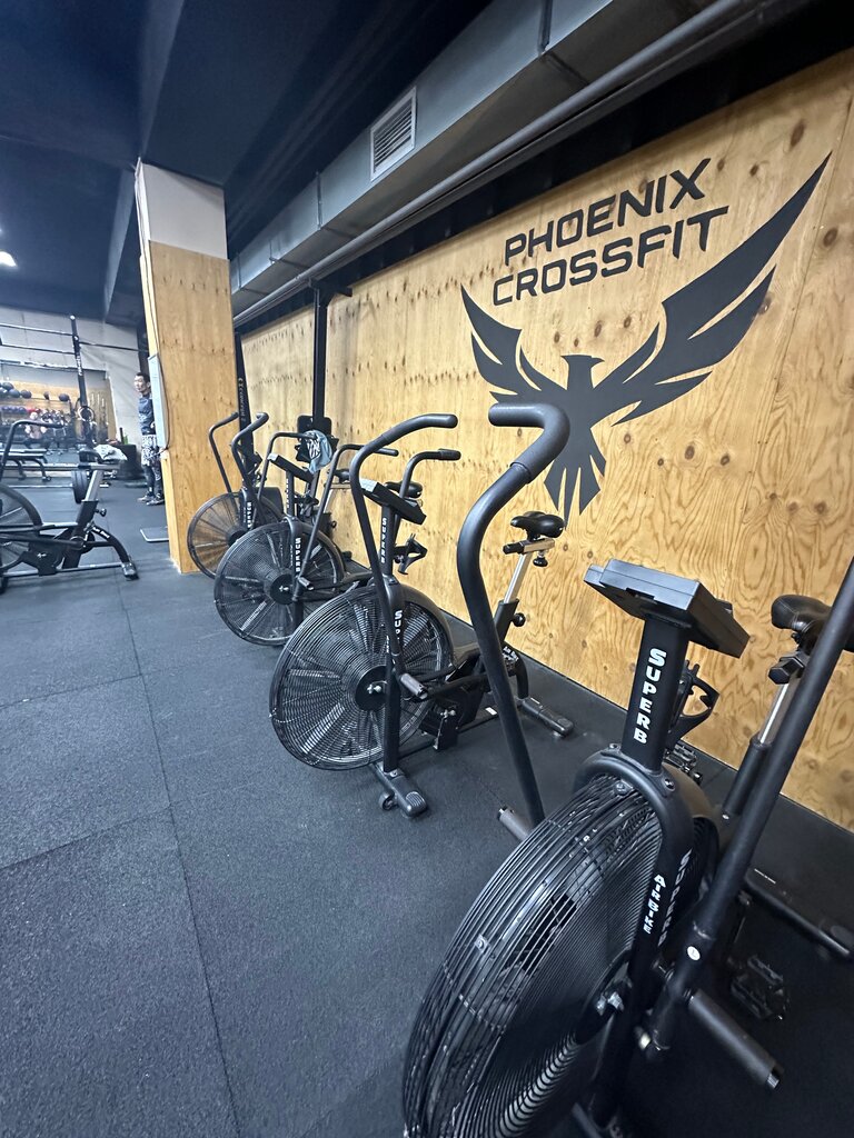 Spor ve jimnastik salonları Спортивный клуб CrossFit Phoenix, Sakhalinsk, foto