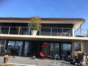 Morat Gäste Zimmer (Sonnenweg 7,3280 Greng,Fribourg,), otel  Fribourg'dan