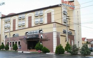 Hotel Ambassador (Timiș, Timișoara), otel  Temeşvar'dan