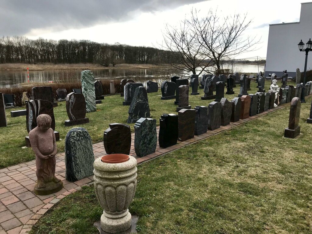 Cenaze hizmetleri Heiko Machatzke Steinmetzmeister Der Steinmetz an der Elbe, Wittenberg, foto