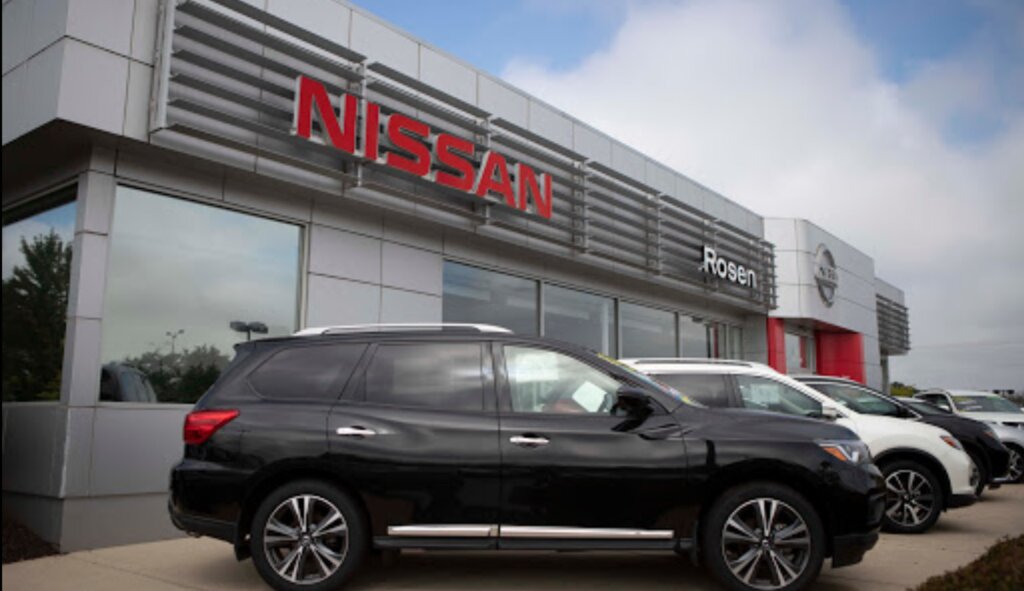 Otomobil satış galerileri Rosen Nissan Milwaukee, Wisconsin Eyaleti, foto