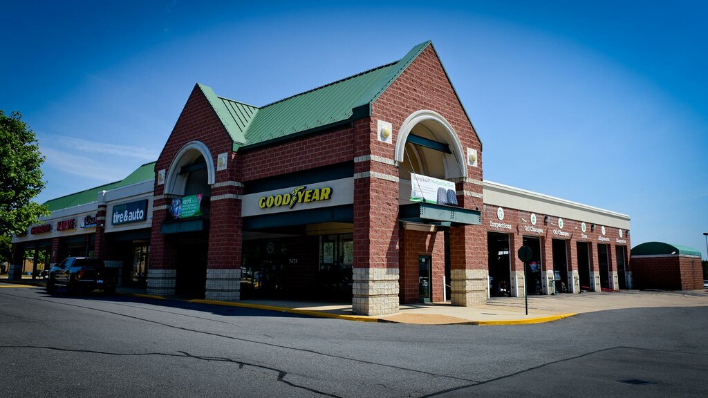 Otomobil ekspertizi Virginia Tire & Auto of Gainesville, Virginia, foto