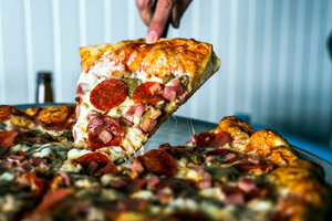 Corolla Pizza & Deli (United States, Corolla, 1152 Ocean Trail), pizzacılar  Kuzey Carolina Eyaleti'nden