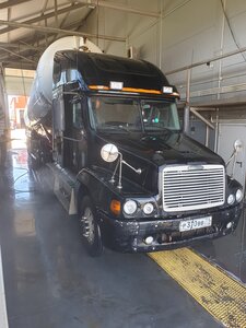 Gruzovaya avtomojka (munitsipalnoye obrazovaniye Saratov, Gagarinskiy rayon, territoriya Pridorozhnaya, 7), otomobil servisi  Saratovskaya oblastından