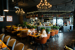 Джонни Ву (Krasnoarmeyskaya Street No:1А), restoran  Samara'dan