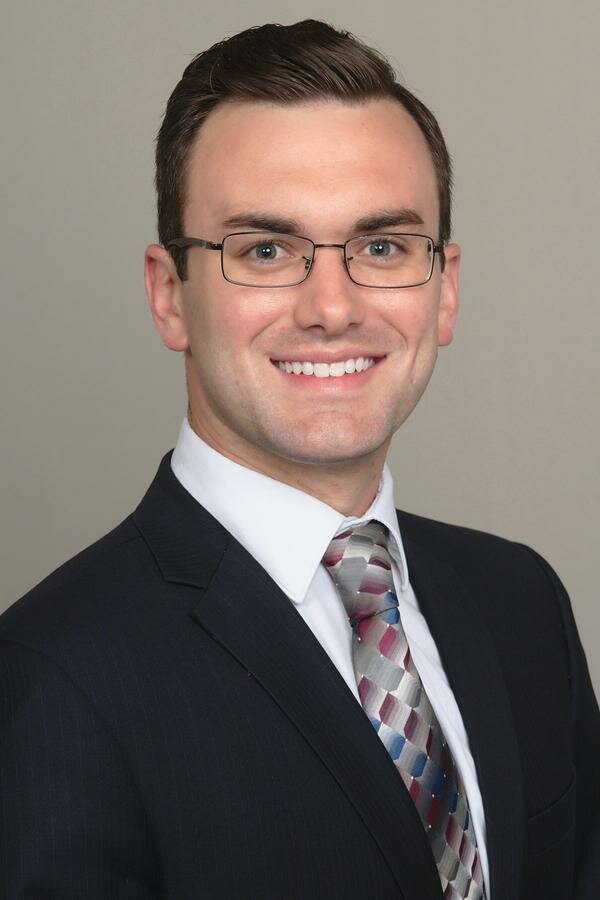 Yatırım fonu firmaları Edward Jones - Financial Advisor: Adam A Breedlove, Cfp®, İllinois, foto