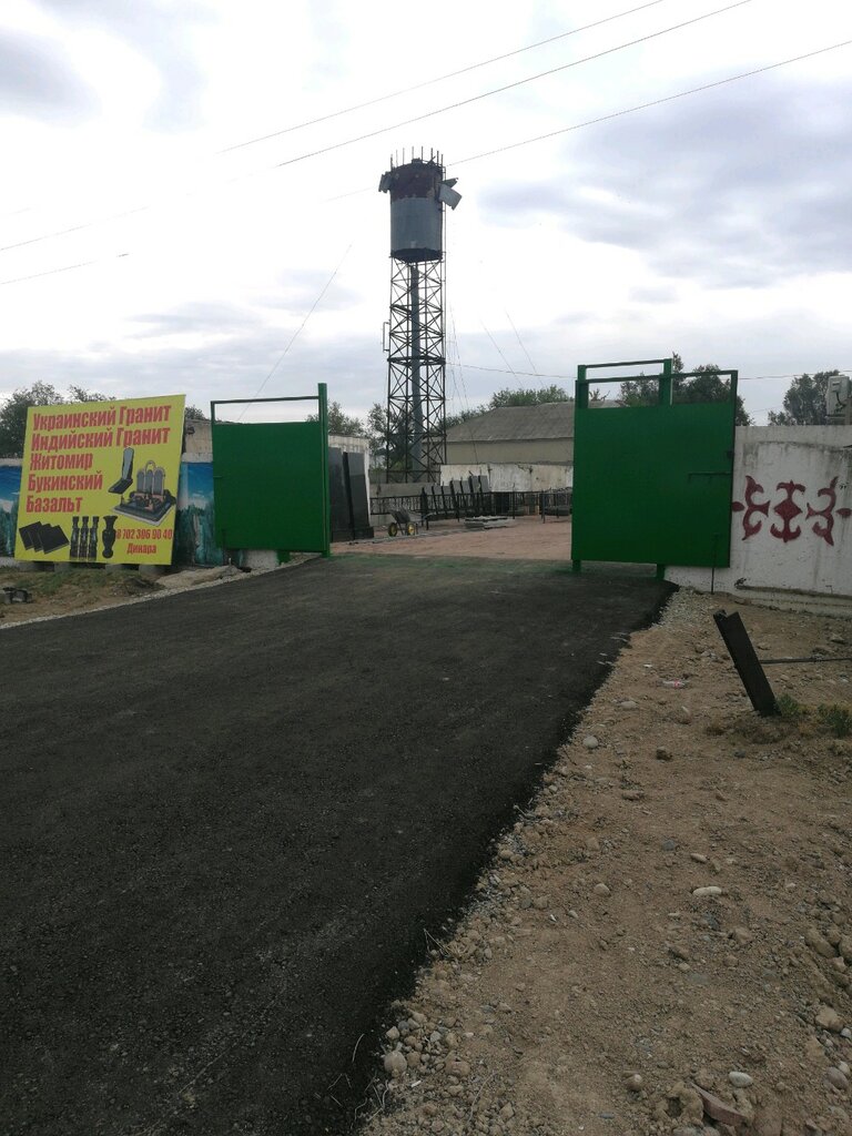Heykel ve mezarlık taşı üreticileri Monuments, Taraz, foto