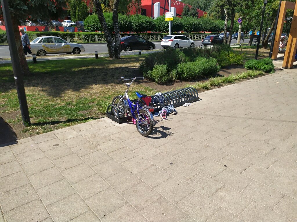 Bisiklet park yerleri Велопарковка, Stavropol, foto