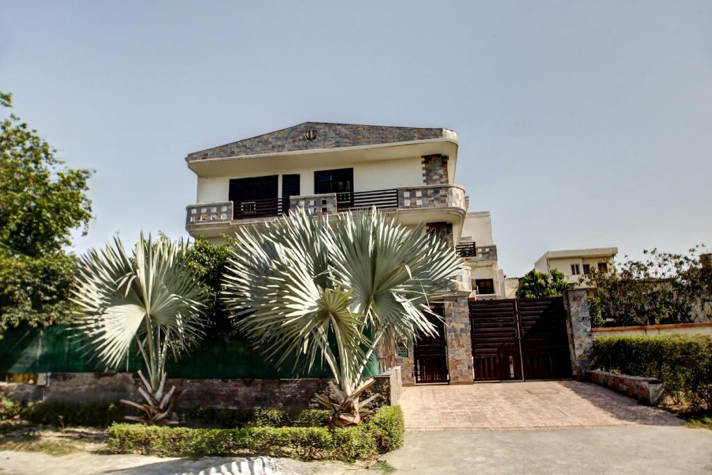 Otel Oyo Home 78203 Spacious Studio Sector 21-a Faridabad, Faridabad, foto