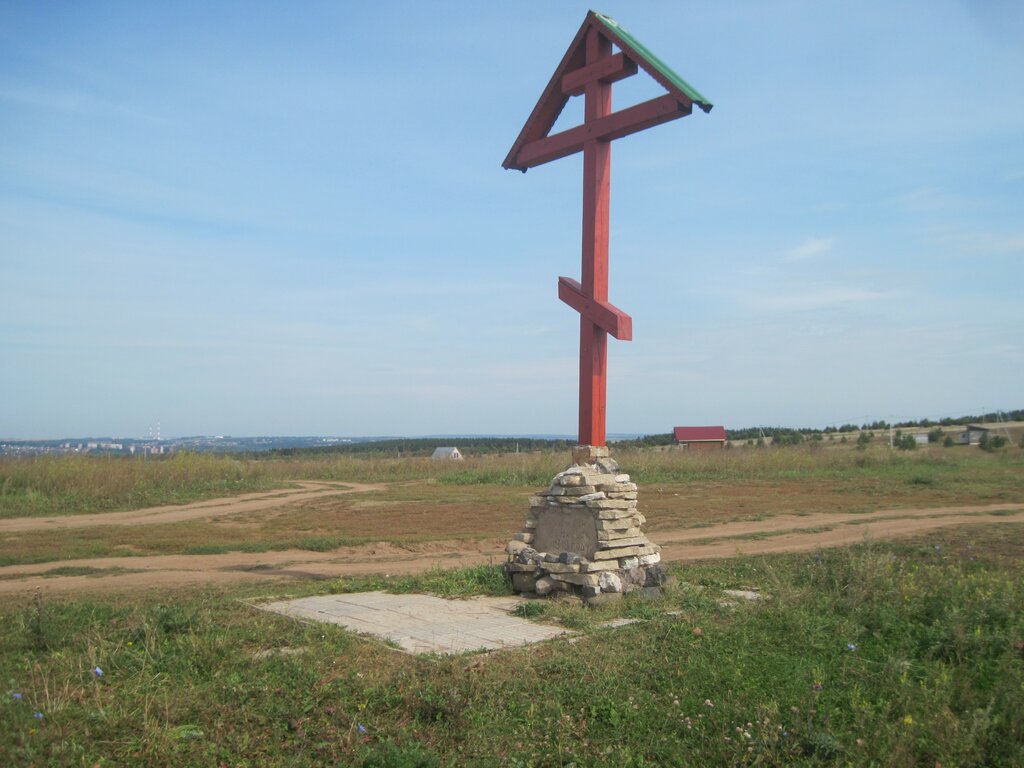 Şapel, haç anıtı Поклонный крест на месте боев за Ижевск в 1918 году, Izhevsk, foto