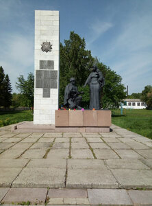 Воинам, павшим в боях за Родину (Kemerovo — Kuzbass Region, Promyshlennovskiy munitsipalny okrug, derevnya Shurinka), anıt, heykel