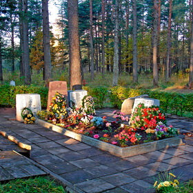 Anıt, heykel Воинский участок на гражданском кладбище, Zilupe, foto