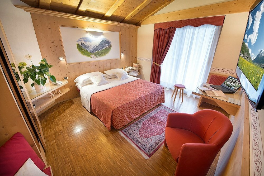 Otel Hotel Baita Montana, Lombardiya, foto
