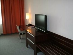 Hotel Euro (Pardubický kraj, Pardubice, Jiráskova), otel  Pardubice'den