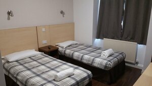 Lynden Court Hotel - Hostel (England, Bournemouth, Durley Chine Road), otel  Bournemouth'tan