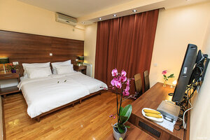 Hotel M (No:6Б, Podgorica), otel  Podgorica'dan